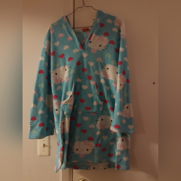 Hello Kitty | Intimates & Sleepwear | Hello Kitty Robe Hoodie | Poshmark